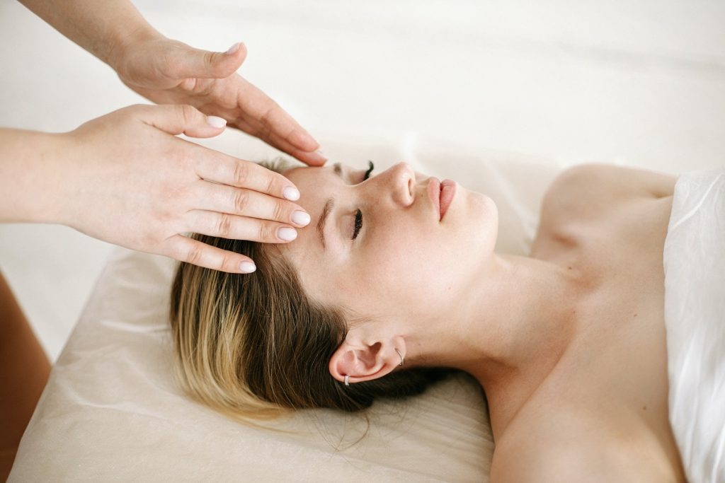 Creative Ways to Make a Logo for your Spa - Atom